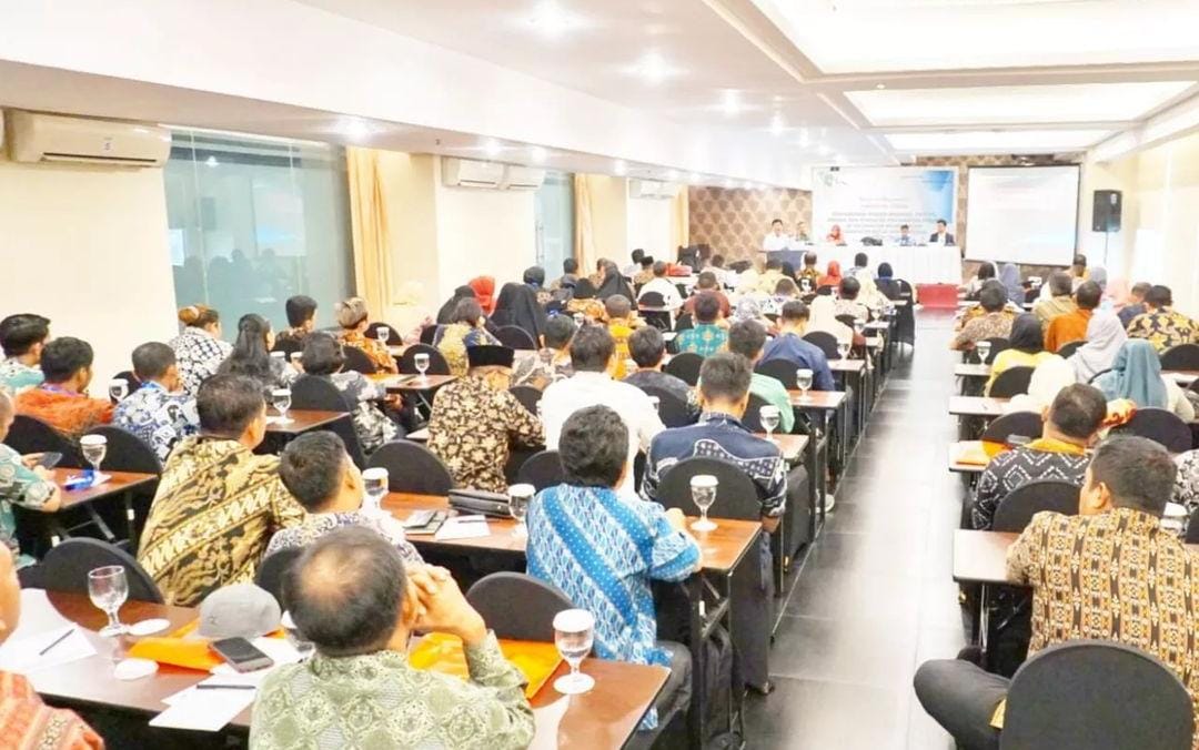 Bimtek Penyusunan Perdes RPJMDes, RKPDes, APBDes dan Perkades APBDes se ...